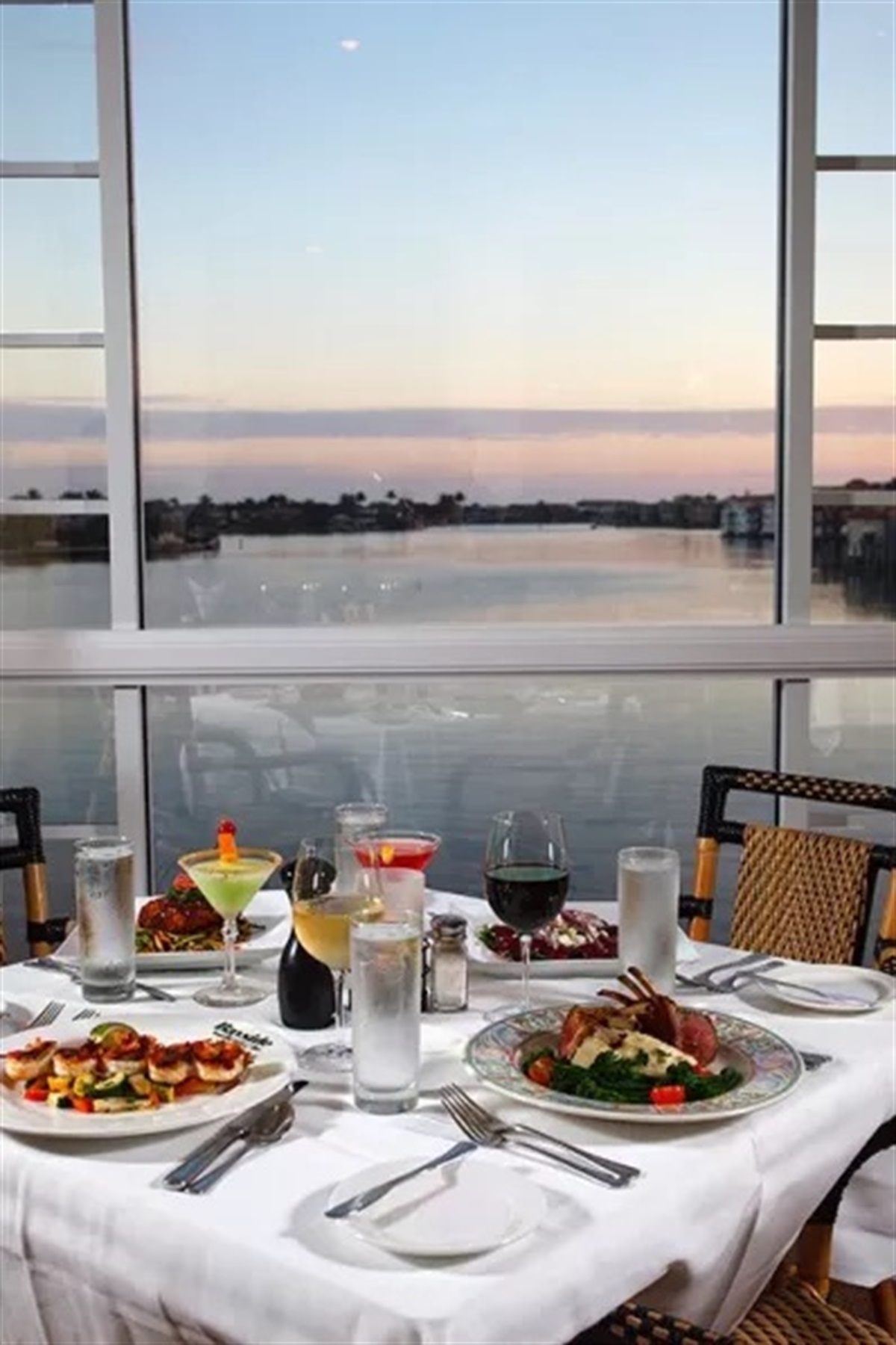 Waterfront Dining | Paradise Coast